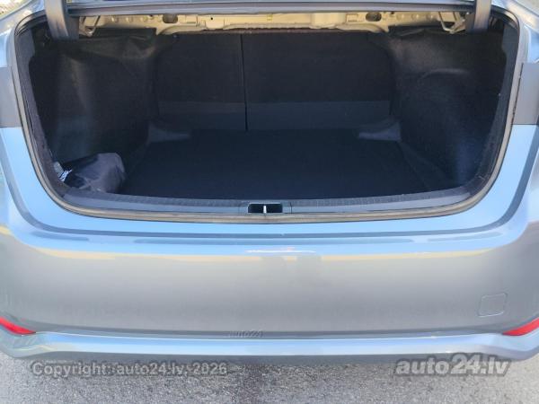 Pelēks Toyota Corolla 2021 Tallina, ar dzinēja tilpumu 1.80 L un nobraukumu 114 tūkst. km par 17495 €, foto 11 vietnē AUTOMOTO.COM.LV
