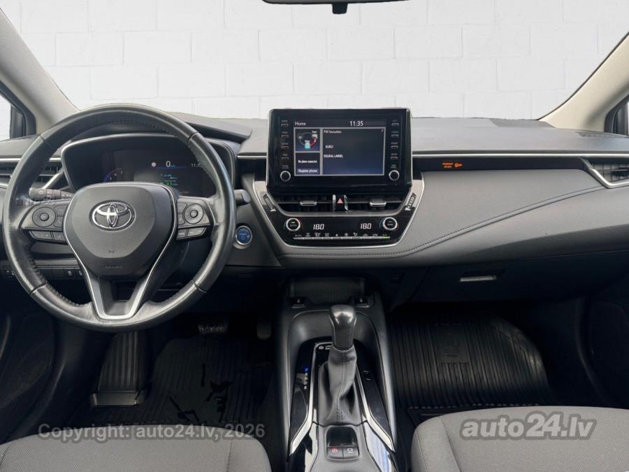 Grey Toyota Corolla 2021 in Paide, with an engine capacity of 1.80 L and mileage of 53 thousand km for 16990 €, photo 9 on AUTOMOTO.COM.LV