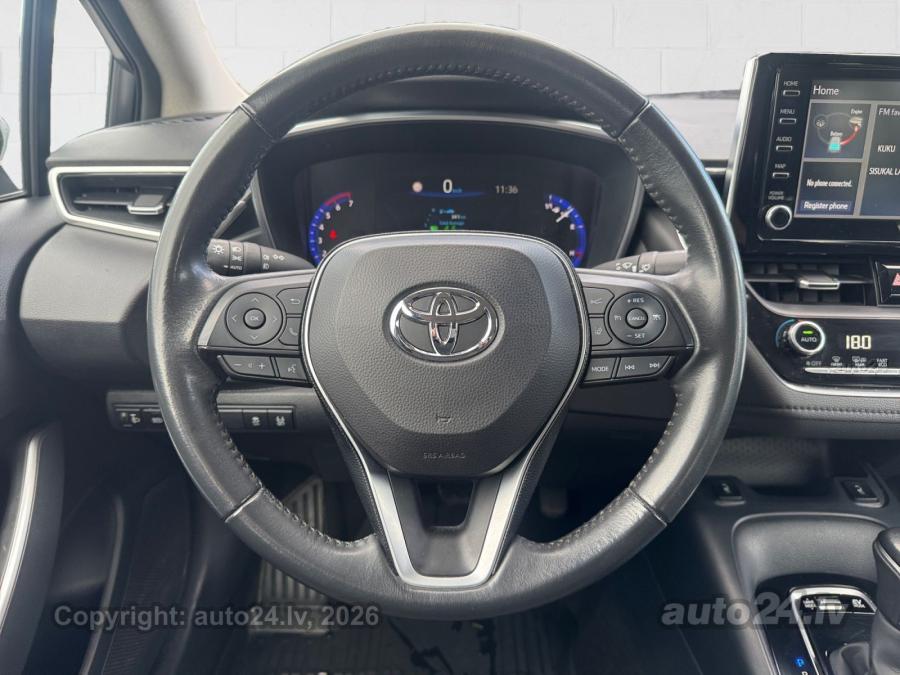 Grey Toyota Corolla 2021 in Paide, with an engine capacity of 1.80 L and mileage of 53 thousand km for 16990 €, photo 13 on AUTOMOTO.COM.LV