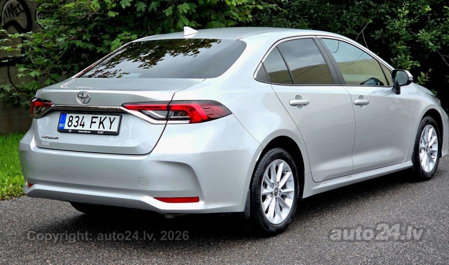 Grey Toyota Corolla 2021 in Tallinn, with an engine capacity of 1.50 L and mileage of 39 thousand km for 17990 €, photo 4 on AUTOMOTO.COM.LV