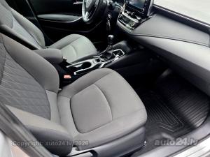 Grey Toyota Corolla 2021 in Tallinn, with an engine capacity of 1.50 L and mileage of 39 thousand km for 17990 €, photo 9 on AUTOMOTO.COM.LV