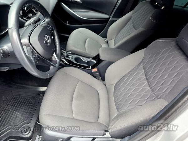 Pelēks Toyota Corolla 2021 Tallina, ar dzinēja tilpumu 1.50 L un nobraukumu 39 tūkst. km par 17990 €, foto 11 vietnē AUTOMOTO.COM.LV