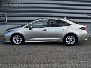 Pelēks Toyota Corolla 2021 Rīga, ar dzinēja tilpumu 1.50 L un nobraukumu 145 tūkst. km par 13500 €, foto 3 vietnē AUTOMOTO.COM.LV