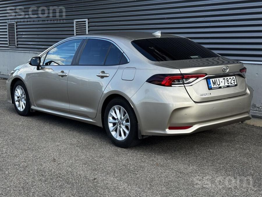 Pelēks Toyota Corolla 2021 Rīga, ar dzinēja tilpumu 1.50 L un nobraukumu 145 tūkst. km par 13500 €, foto 4 vietnē AUTOMOTO.COM.LV