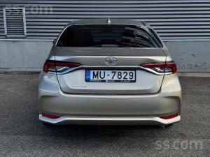 Pelēks Toyota Corolla 2021 Rīga, ar dzinēja tilpumu 1.50 L un nobraukumu 145 tūkst. km par 13500 €, foto 5 vietnē AUTOMOTO.COM.LV