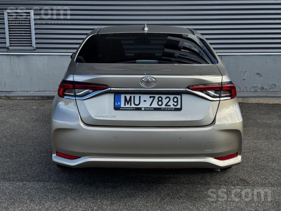 Pelēks Toyota Corolla 2021 Rīga, ar dzinēja tilpumu 1.50 L un nobraukumu 145 tūkst. km par 13500 €, foto 5 vietnē AUTOMOTO.COM.LV