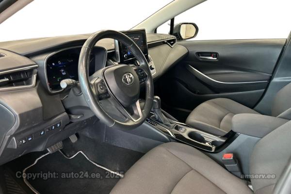 Grey Toyota Corolla 2022 in Parnu, with an engine capacity of 1.80 L and mileage of 82 thousand km for 18990 €, photo 11 on AUTOMOTO.COM.LV