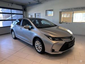 Pelēks Toyota Corolla 2022 Šauļi, ar dzinēja tilpumu 1.80 L un nobraukumu 22 tūkst. km par 20800 €, foto  vietnē AUTOMOTO.COM.LV
