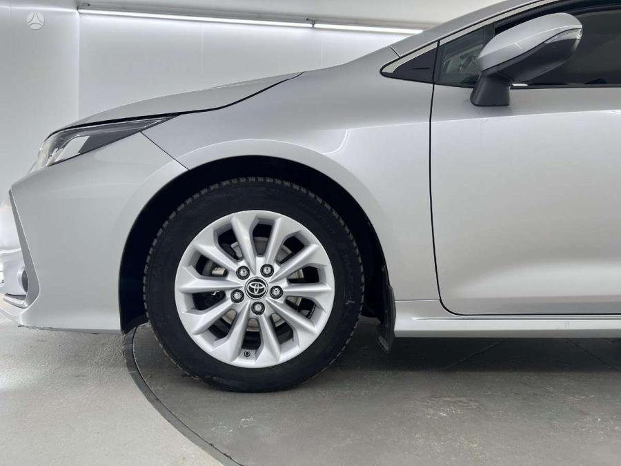 Pelēks Toyota Corolla 2022 Viļņa, ar dzinēja tilpumu 1.49 L un nobraukumu 73 tūkst. km par 16400 €, foto 14 vietnē AUTOMOTO.COM.LV