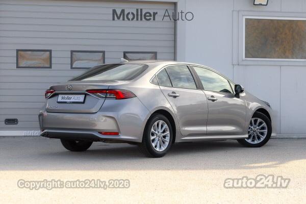 Grey Toyota Corolla 2022 in Jelgava, with an engine capacity of 1.50 L and mileage of 103 thousand km for 18549 €, photo 6 on AUTOMOTO.COM.LV