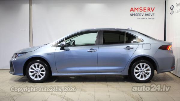 Grey Toyota Corolla 2022 in Tallinn, with an engine capacity of 1.80 L and mileage of 75 thousand km for 19490 €, photo 3 on AUTOMOTO.COM.LV