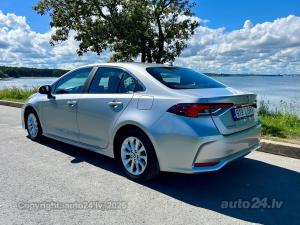 Pelēks Toyota Corolla 2022 Tallina, ar dzinēja tilpumu 1.50 L un nobraukumu 186 tūkst. km par 12900 €, foto 3 vietnē AUTOMOTO.COM.LV