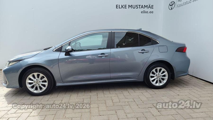 Pelēks Toyota Corolla 2022 Tallina, ar dzinēja tilpumu 1.80 L un nobraukumu 151 tūkst. km par 17795 €, foto 4 vietnē AUTOMOTO.COM.LV