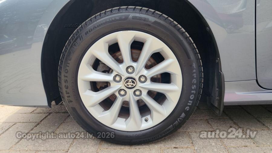 Pelēks Toyota Corolla 2022 Tallina, ar dzinēja tilpumu 1.80 L un nobraukumu 151 tūkst. km par 17795 €, foto 16 vietnē AUTOMOTO.COM.LV