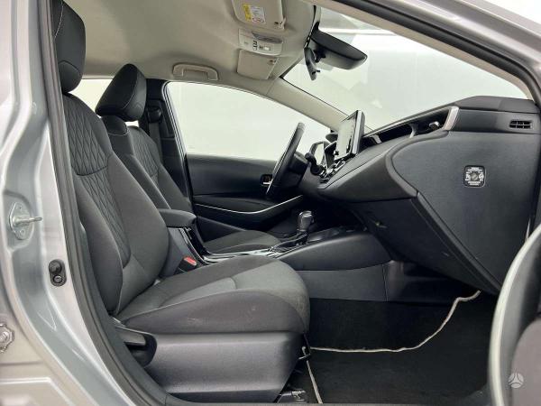 Pelēks Toyota Corolla 2022 Viļņa, ar dzinēja tilpumu 1.80 L un nobraukumu 157 tūkst. km par 16900 €, foto 6 vietnē AUTOMOTO.COM.LV