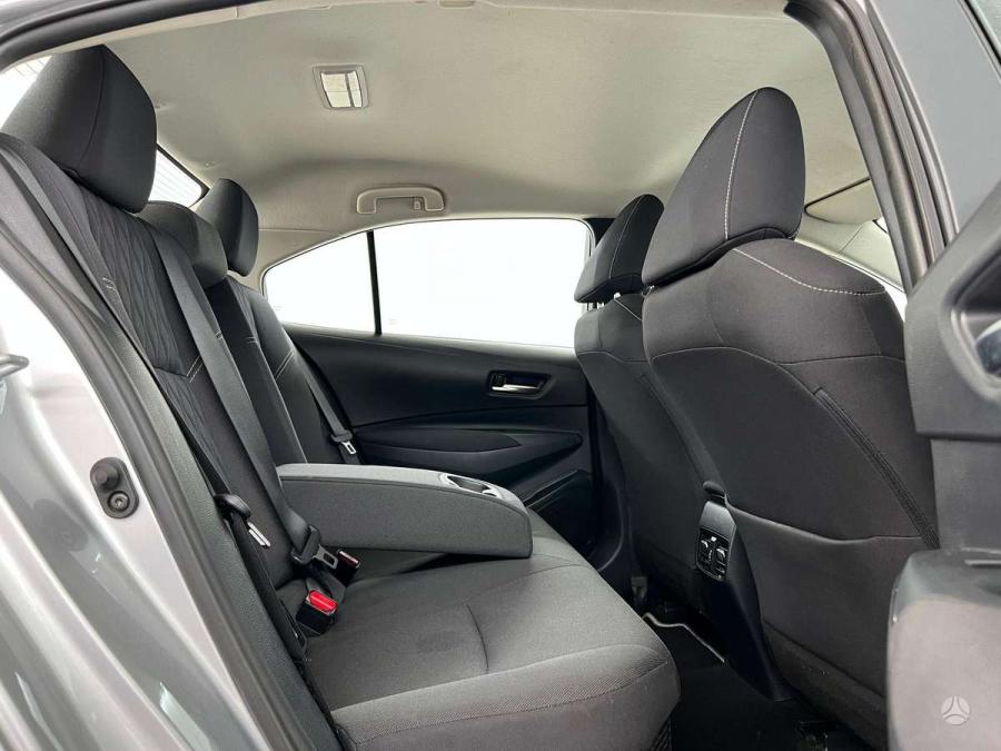 Pelēks Toyota Corolla 2022 Viļņa, ar dzinēja tilpumu 1.80 L un nobraukumu 157 tūkst. km par 16900 €, foto 8 vietnē AUTOMOTO.COM.LV