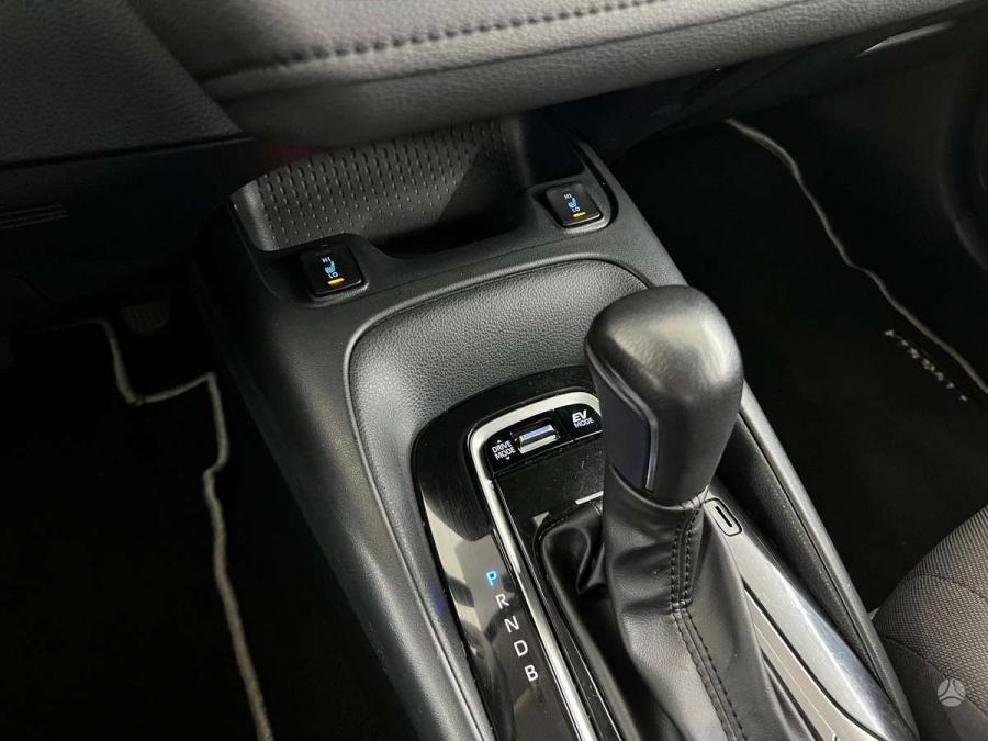 Pelēks Toyota Corolla 2022 Viļņa, ar dzinēja tilpumu 1.80 L un nobraukumu 157 tūkst. km par 16900 €, foto 23 vietnē AUTOMOTO.COM.LV