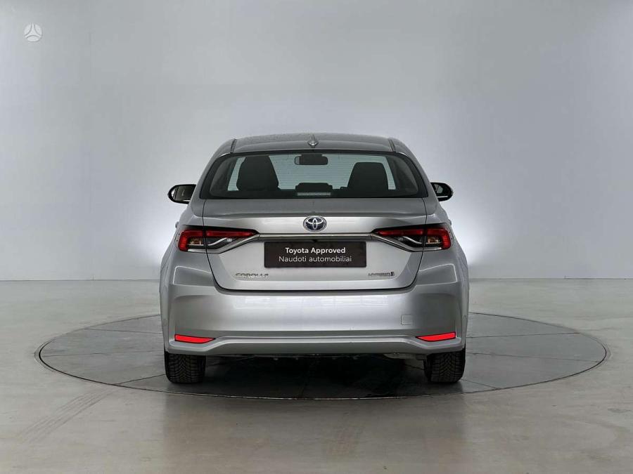 Pelēks Toyota Corolla 2022 Viļņa, ar dzinēja tilpumu 1.80 L un nobraukumu 148 tūkst. km par 17900 €, foto 5 vietnē AUTOMOTO.COM.LV