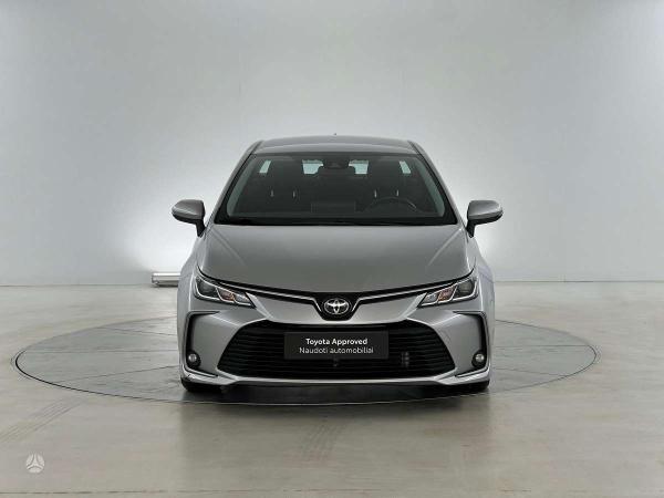 Grey Toyota Corolla 2022 in Vilnius, with an engine capacity of 1.49 L and mileage of 109 thousand km for 16900 €, photo 5 on AUTOMOTO.COM.LV