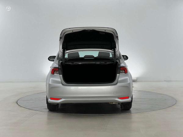 Grey Toyota Corolla 2022 in Vilnius, with an engine capacity of 1.49 L and mileage of 109 thousand km for 16900 €, photo 10 on AUTOMOTO.COM.LV