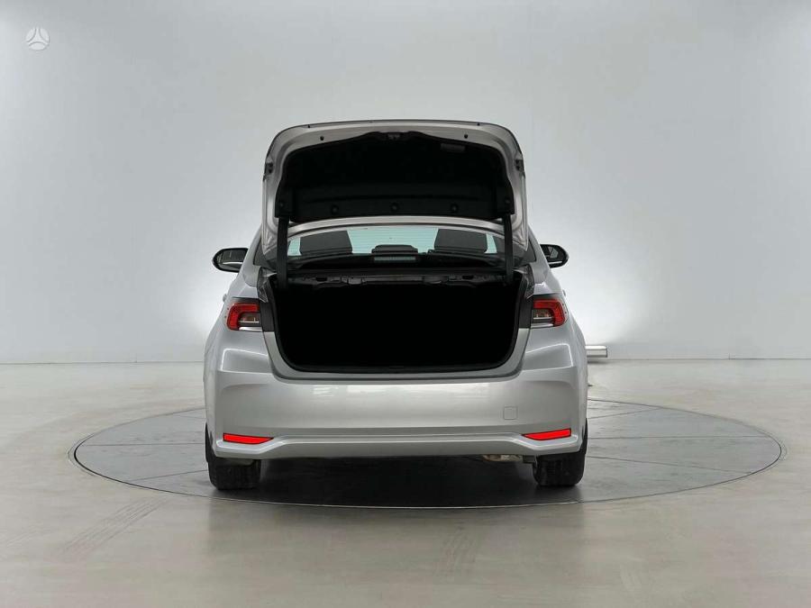 Grey Toyota Corolla 2022 in Vilnius, with an engine capacity of 1.49 L and mileage of 109 thousand km for 16900 €, photo 11 on AUTOMOTO.COM.LV