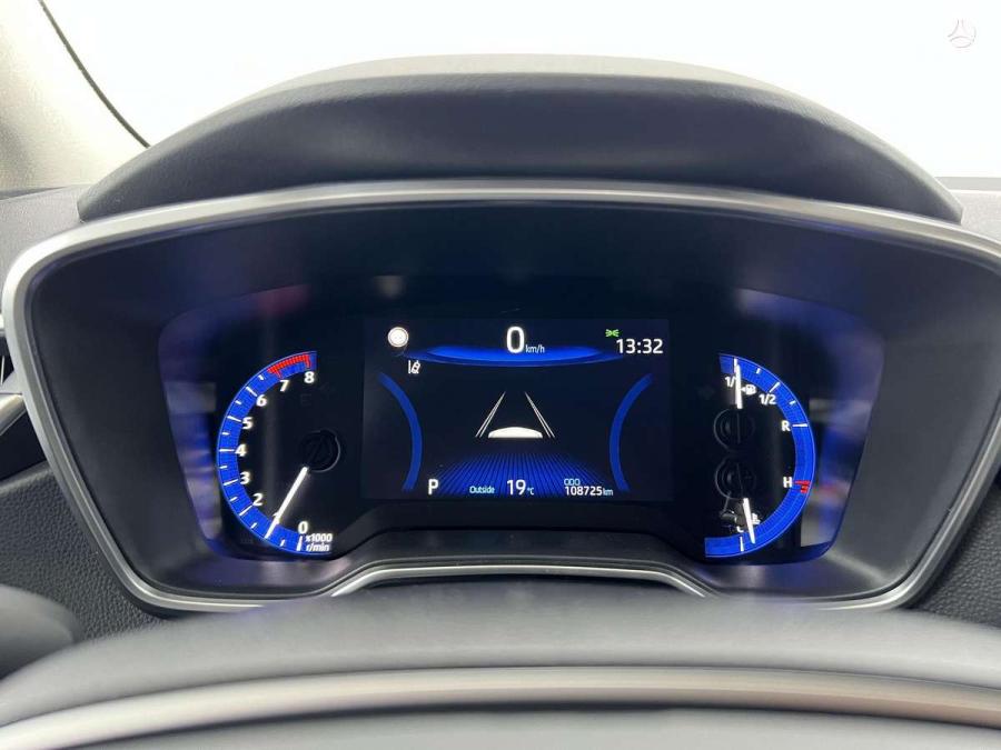 Grey Toyota Corolla 2022 in Vilnius, with an engine capacity of 1.49 L and mileage of 109 thousand km for 16900 €, photo 14 on AUTOMOTO.COM.LV