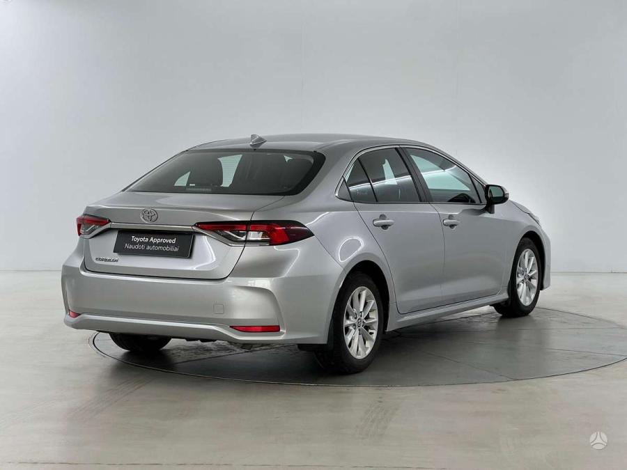 Grey Toyota Corolla 2022 in Vilnius, with an engine capacity of 1.49 L and mileage of 109 thousand km for 16900 €, photo 21 on AUTOMOTO.COM.LV