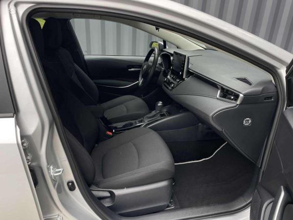 Grey Toyota Corolla 2022 in Vilnius, with an engine capacity of 1.80 L and mileage of 134 thousand km for 17500 €, photo 8 on AUTOMOTO.COM.LV