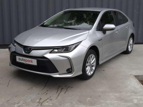 Grey Toyota Corolla 2022 in Vilnius, with an engine capacity of 1.80 L and mileage of 161 thousand km for 16500 €, photo 1 on AUTOMOTO.COM.LV