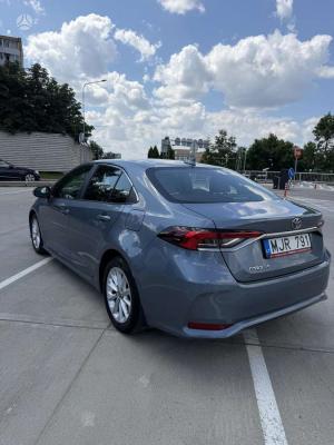 Pelēks Toyota Corolla 2022 Viļņa, ar dzinēja tilpumu 1.49 L un nobraukumu 110 tūkst. km par 15899 €, foto 7 vietnē AUTOMOTO.COM.LV
