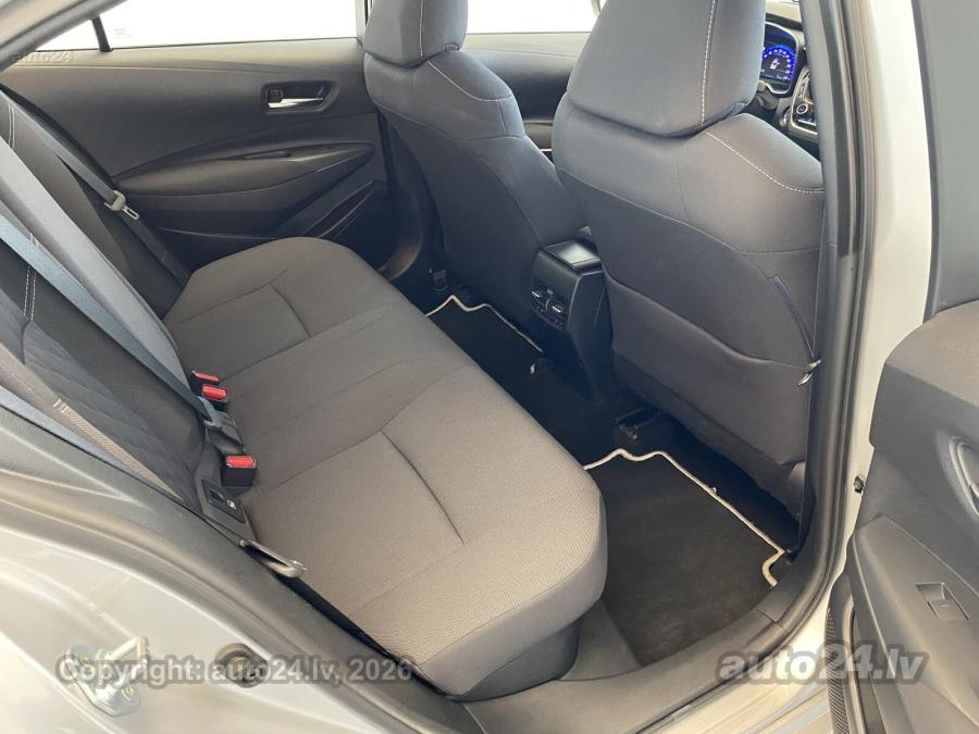 Pelēks Toyota Corolla 2022 Tallina, ar dzinēja tilpumu 1.80 L un nobraukumu 63 tūkst. km par 19900 €, foto 9 vietnē AUTOMOTO.COM.LV