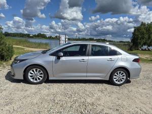 Pelēks Toyota Corolla 2022 Klaipėda, ar dzinēja tilpumu 1.49 L un nobraukumu 87 tūkst. km par 15500 €, foto  vietnē AUTOMOTO.COM.LV