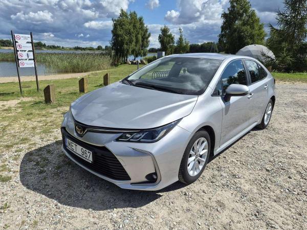 Pelēks Toyota Corolla 2022 Klaipėda, ar dzinēja tilpumu 1.49 L un nobraukumu 87 tūkst. km par 15500 €, foto 3 vietnē AUTOMOTO.COM.LV