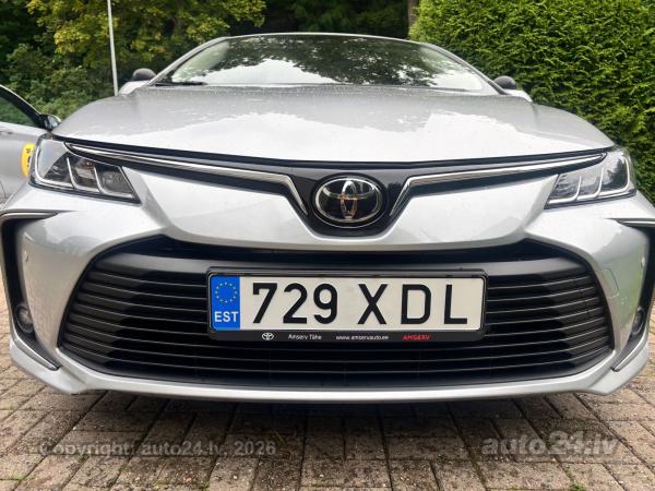 Pelēks Toyota Corolla 2022 Tallina, ar dzinēja tilpumu 1.50 L un nobraukumu 63 tūkst. km par 18000 €, foto 4 vietnē AUTOMOTO.COM.LV