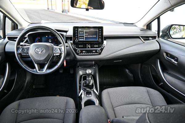 Grey Toyota Corolla 2022 in Tallinn, with an engine capacity of 1.50 L and mileage of 63 thousand km for 16990 €, photo 10 on AUTOMOTO.COM.LV