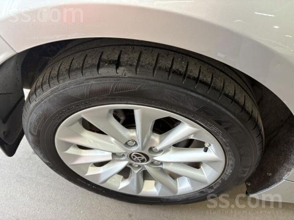 Pelēks Toyota Corolla 2022 Rīga, ar dzinēja tilpumu 1.50 L un nobraukumu 138 tūkst. km par 13900 €, foto 7 vietnē AUTOMOTO.COM.LV
