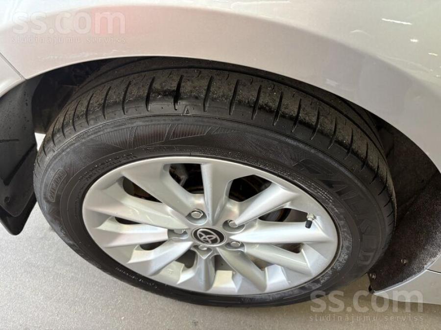 Pelēks Toyota Corolla 2022 Rīga, ar dzinēja tilpumu 1.50 L un nobraukumu 138 tūkst. km par 13900 €, foto 7 vietnē AUTOMOTO.COM.LV