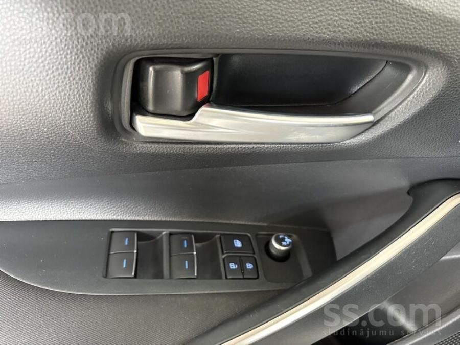 Pelēks Toyota Corolla 2022 Rīga, ar dzinēja tilpumu 1.50 L un nobraukumu 138 tūkst. km par 13900 €, foto 21 vietnē AUTOMOTO.COM.LV