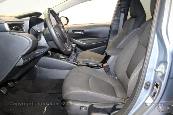 Grey Toyota Corolla 2023 in Tallinn, with an engine capacity of 1.50 L and mileage of 37 thousand km for 16990 €, photo 11 on AUTOMOTO.COM.LV