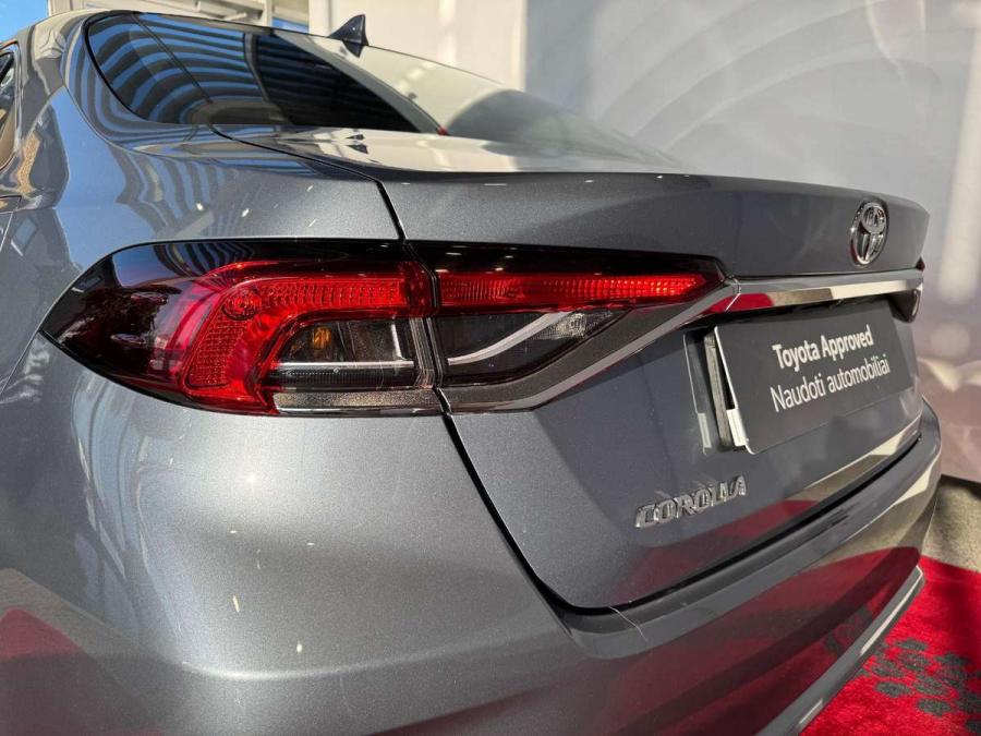 Grey Toyota Corolla 2023 in Siauliai, with an engine capacity of 1.49 L and mileage of 65 thousand km for 17900 €, photo 9 on AUTOMOTO.COM.LV