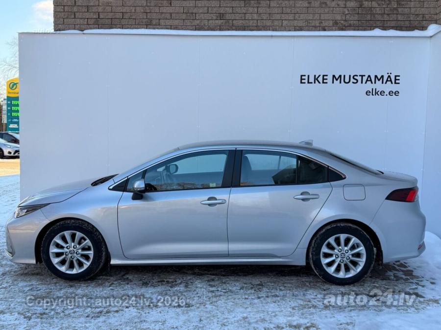 Grey Toyota Corolla 2023 in Tallinn, with an engine capacity of 1.49 L and mileage of 61 thousand km for 16995 €, photo 3 on AUTOMOTO.COM.LV