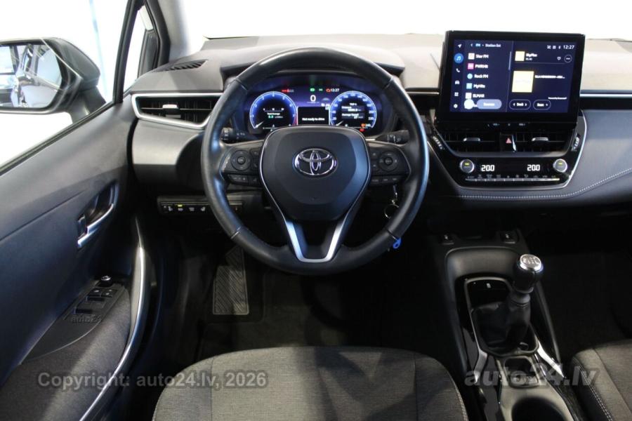 Pelēks Toyota Corolla 2023 Tallina, ar dzinēja tilpumu 1.50 L un nobraukumu 57 tūkst. km par 17990 €, foto 7 vietnē AUTOMOTO.COM.LV