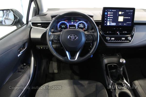 Grey Toyota Corolla 2023 in Tallinn, with an engine capacity of 1.50 L and mileage of 59 thousand km for 17990 €, photo 9 on AUTOMOTO.COM.LV