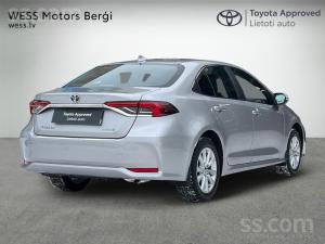 Pelēks Toyota Corolla 2023 Rīga, ar dzinēja tilpumu 1.80 L un nobraukumu 73 tūkst. km par 22490 €, foto 3 vietnē AUTOMOTO.COM.LV