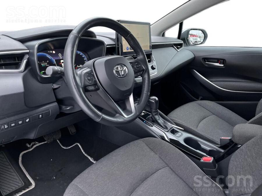 Pelēks Toyota Corolla 2023 Rīga, ar dzinēja tilpumu 1.80 L un nobraukumu 73 tūkst. km par 22490 €, foto 12 vietnē AUTOMOTO.COM.LV