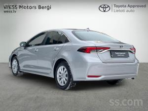 Pelēks Toyota Corolla 2023 Rīga, ar dzinēja tilpumu 1.80 L un nobraukumu 73 tūkst. km par 22490 €, foto 24 vietnē AUTOMOTO.COM.LV