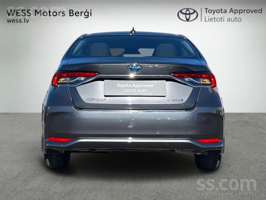 Pelēks Toyota Corolla 2023 Rīga, ar dzinēja tilpumu 1.80 L un nobraukumu 69 tūkst. km par 21990 €, foto 5 vietnē AUTOMOTO.COM.LV