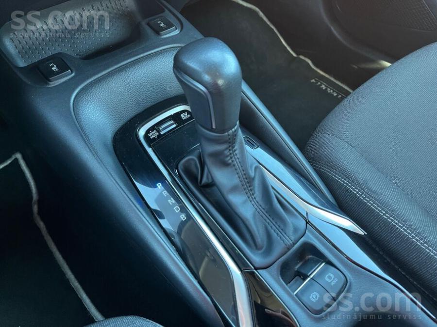 Pelēks Toyota Corolla 2023 Rīga, ar dzinēja tilpumu 1.80 L un nobraukumu 69 tūkst. km par 21990 €, foto 12 vietnē AUTOMOTO.COM.LV