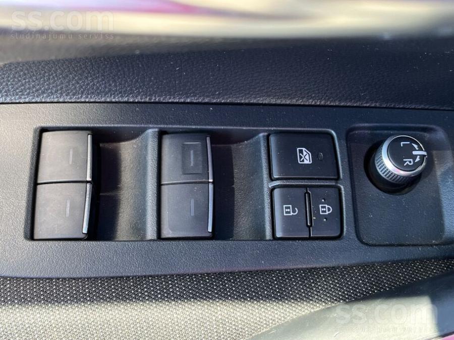 Pelēks Toyota Corolla 2023 Rīga, ar dzinēja tilpumu 1.80 L un nobraukumu 69 tūkst. km par 21990 €, foto 16 vietnē AUTOMOTO.COM.LV