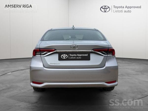 Pelēks Toyota Corolla 2023 Rīga, ar dzinēja tilpumu 1.50 L un nobraukumu 53 tūkst. km par 17900 €, foto 4 vietnē AUTOMOTO.COM.LV